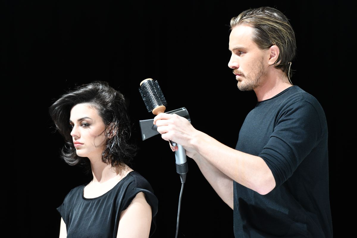 Dyson: Supersonic Professional Masterclass & Corrale Masterclass - TOP ...